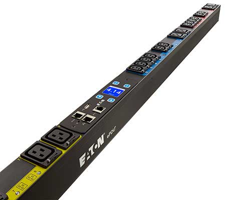 Data center power distribution system features precise power monitoring